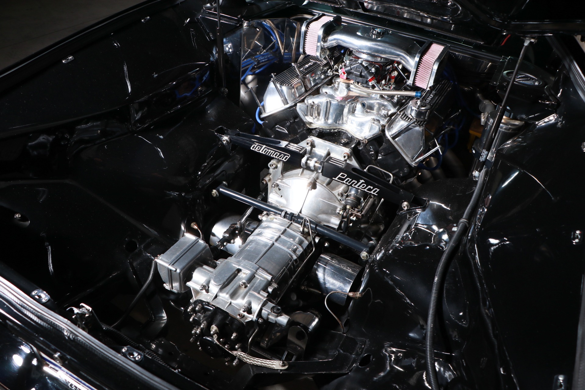 De Tomaso Pantera Engine