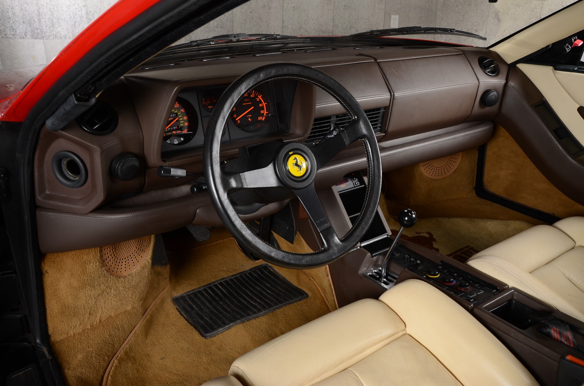 Ferrari Testarossa Interior