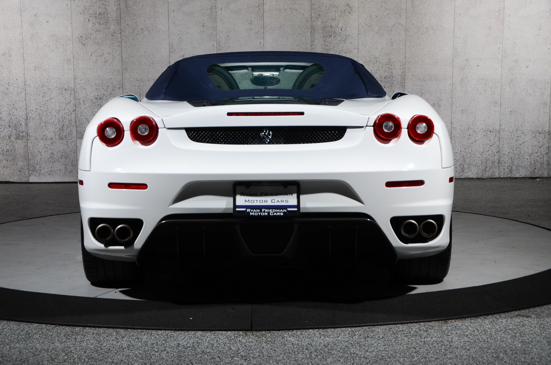 Viewing The Ferrari F430
