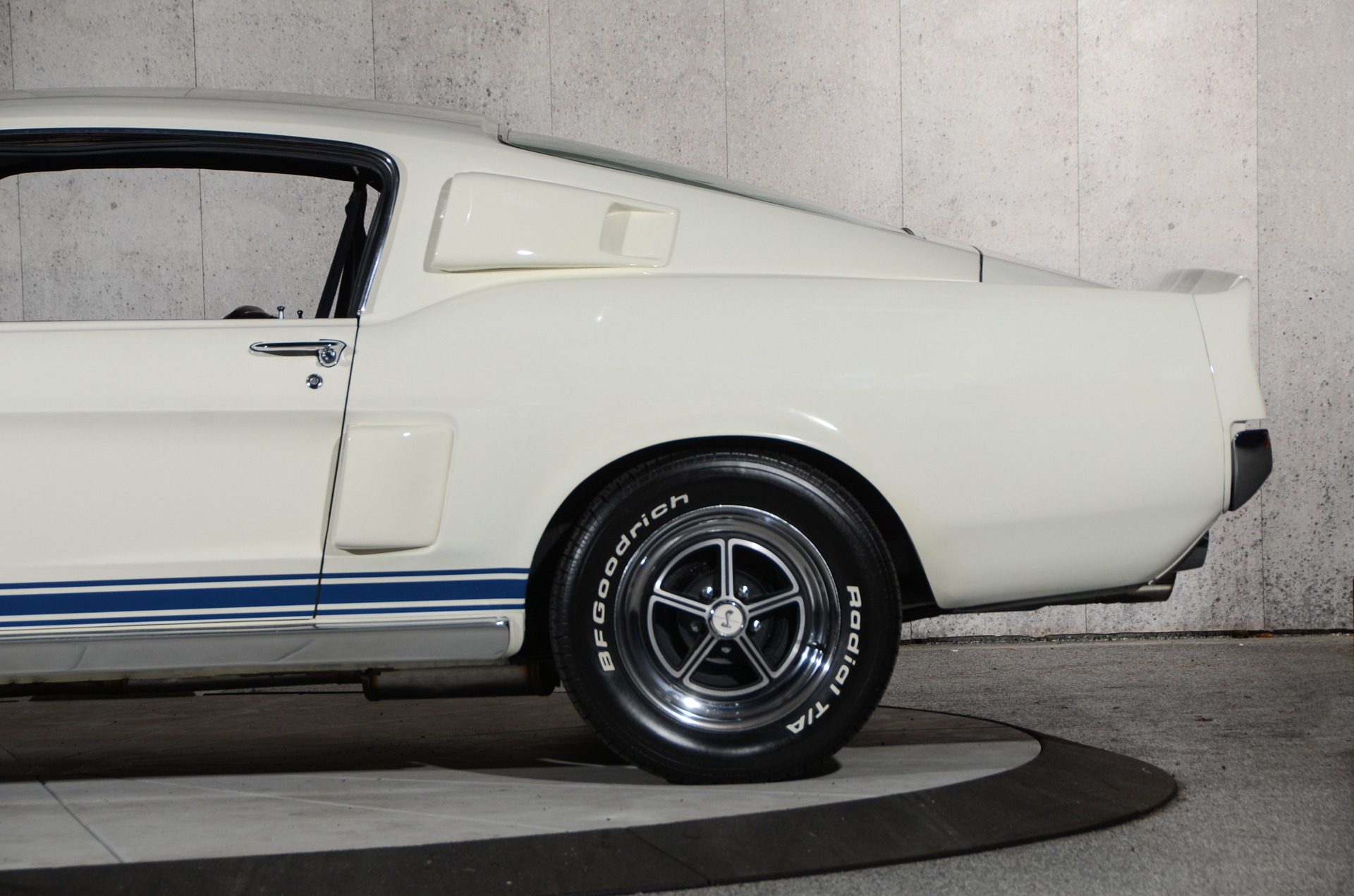 Mustang Shelby 1967 White