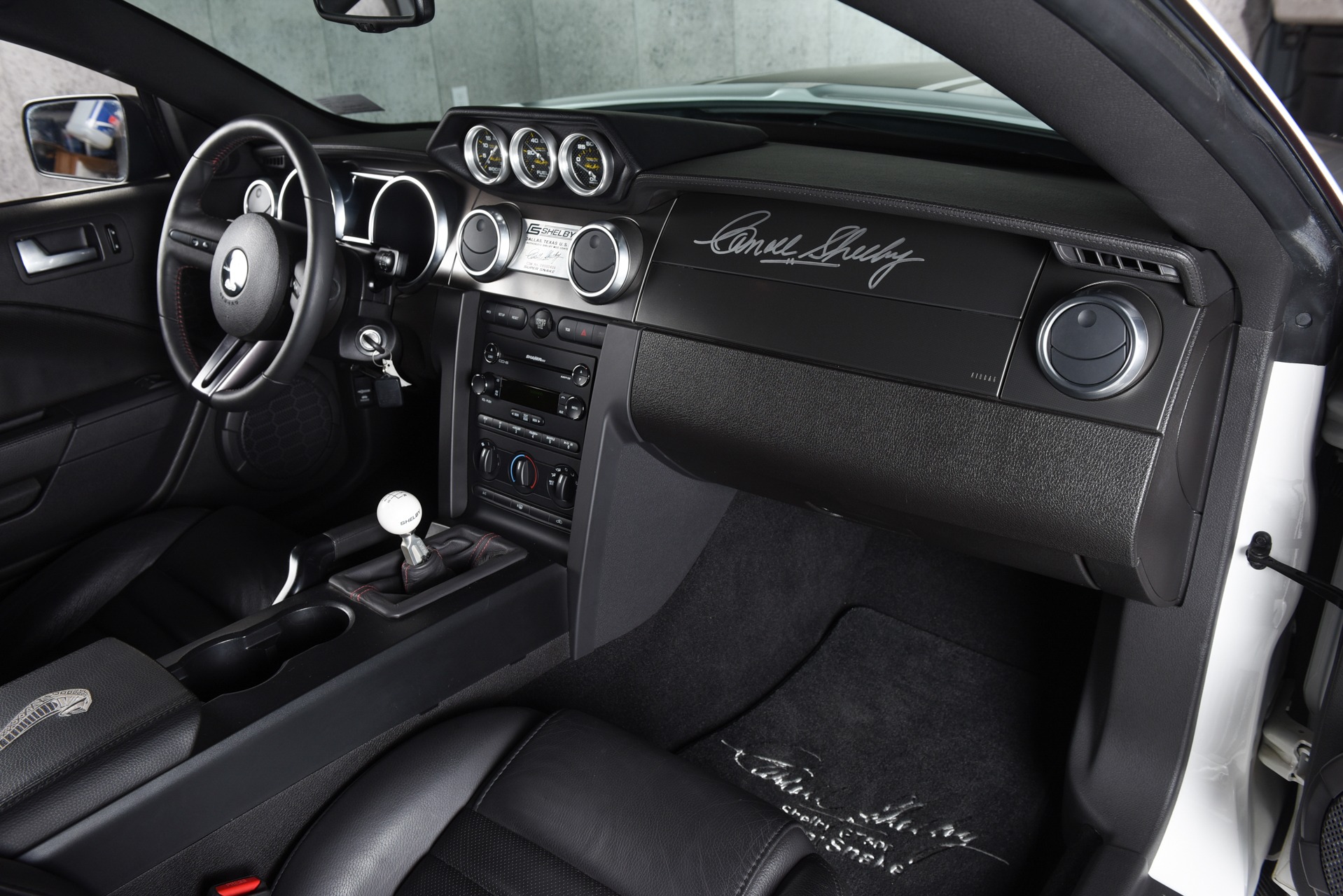 Ford Mustang Gt500 Super Snake Interior