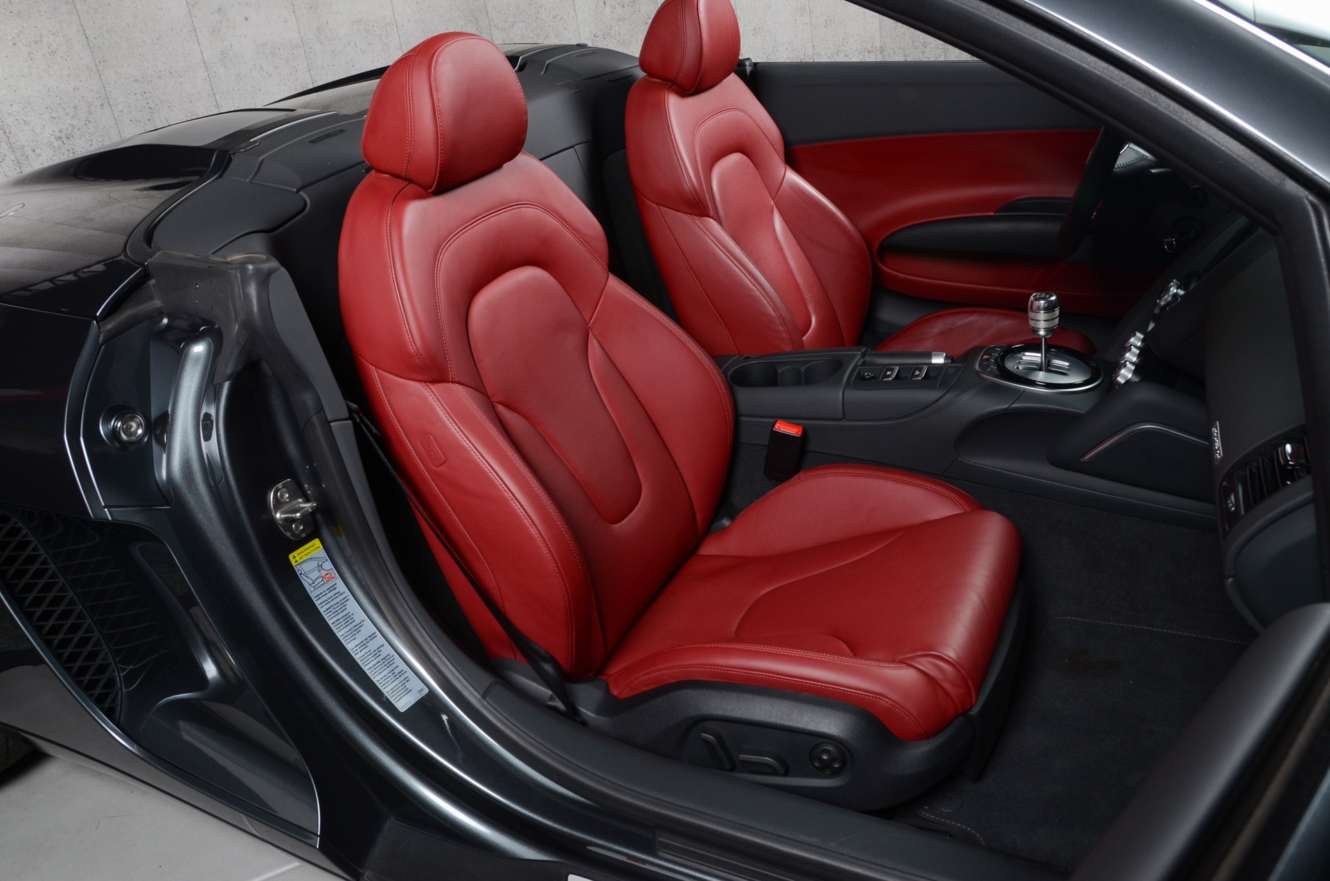 Audi R8 Spyder Red