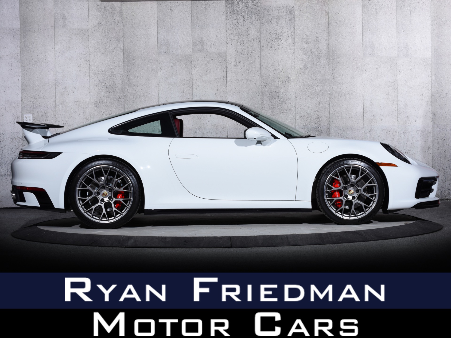 Porsche 911 2024 White